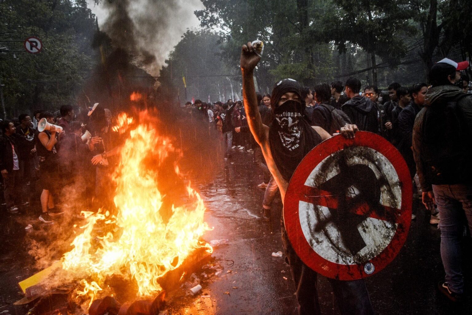 Updates, repression and solidarity actions for the continuing struggle ...